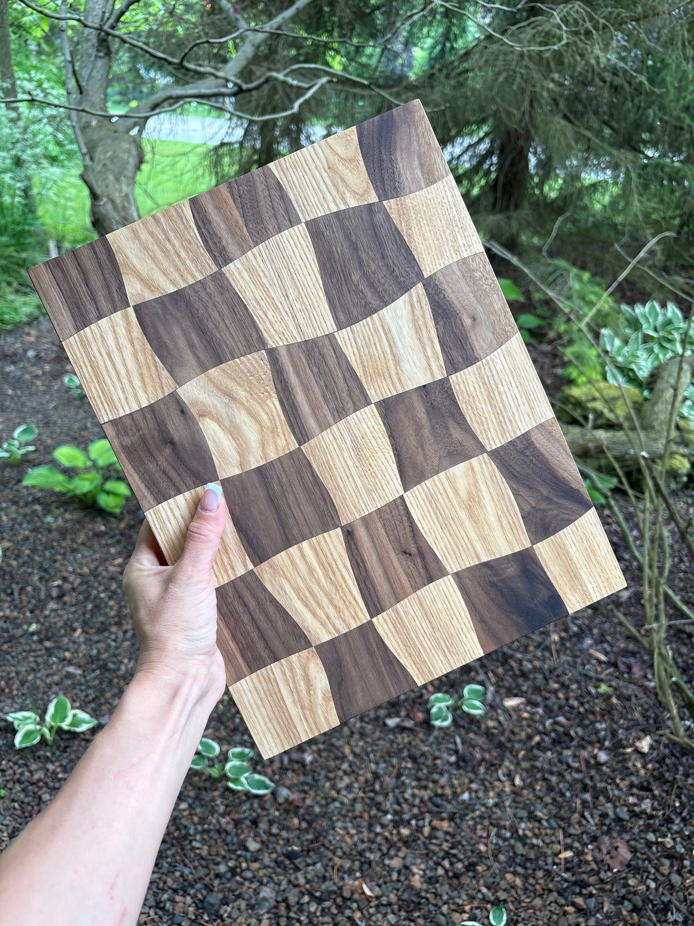 Retro wavy checker cutting board – Camlachie Carpentry Company